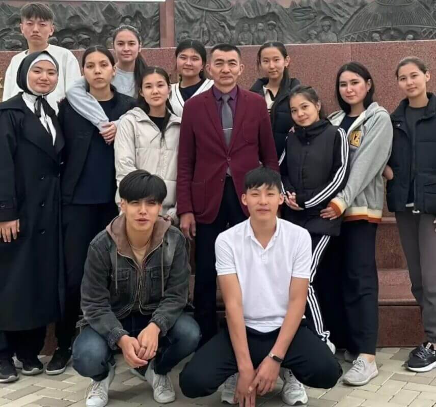Students of KSMA visited the memorial complex "Ata-Beyit".